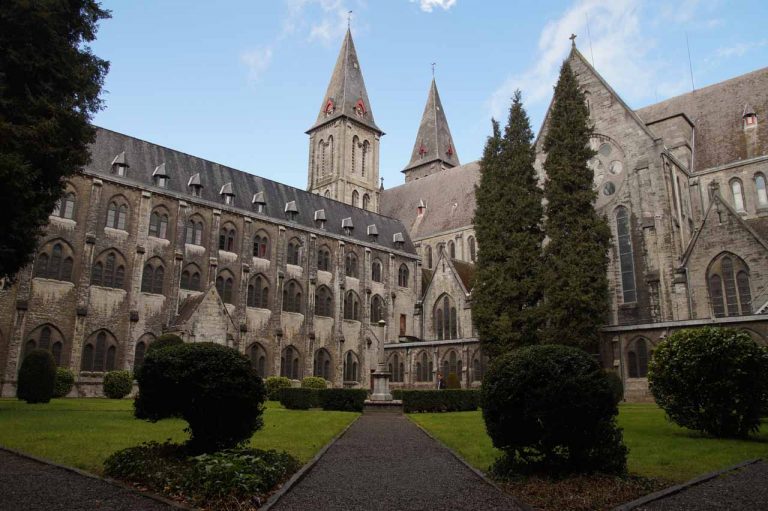 De Abdijenroute - Gezin op Reis