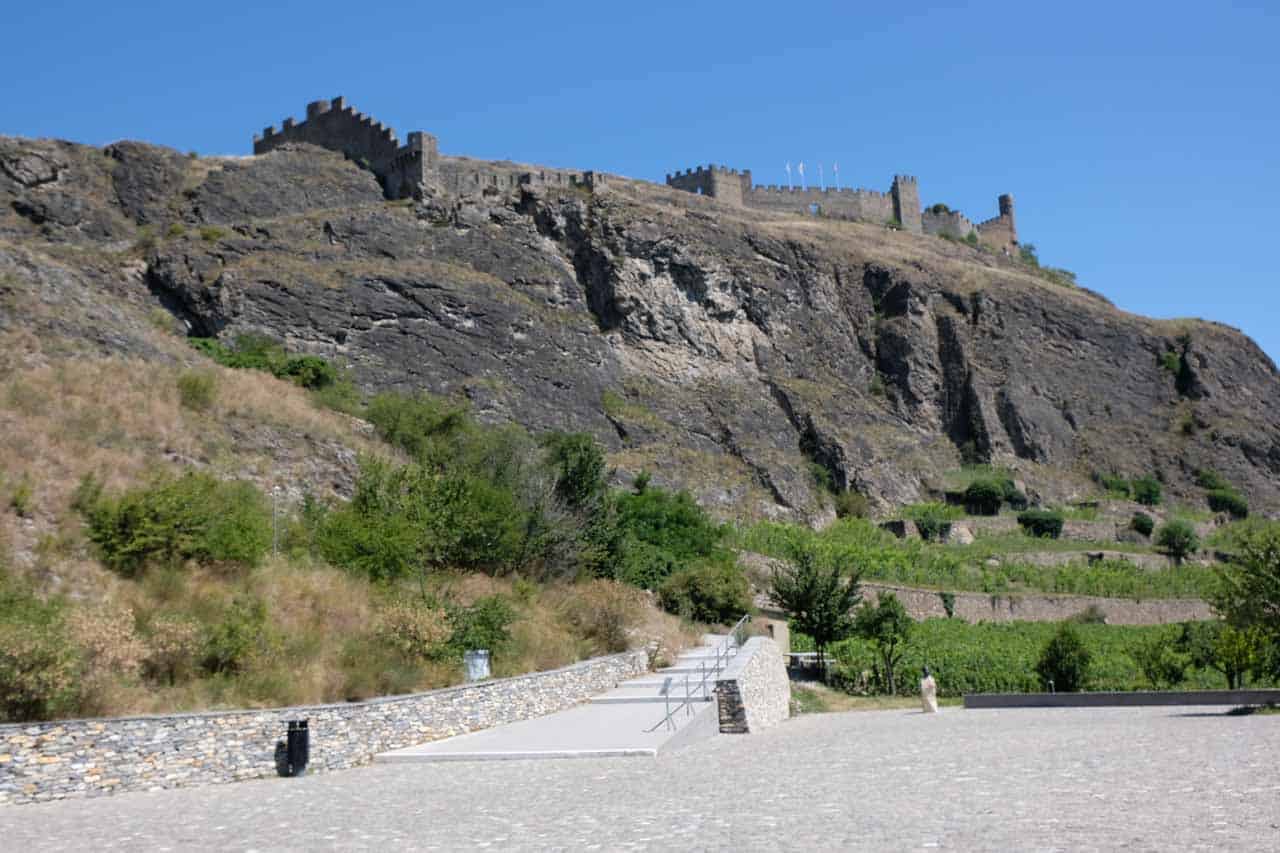 Sion, zonnige hoofdstad van het kanton Wallis - Gezin op Reis