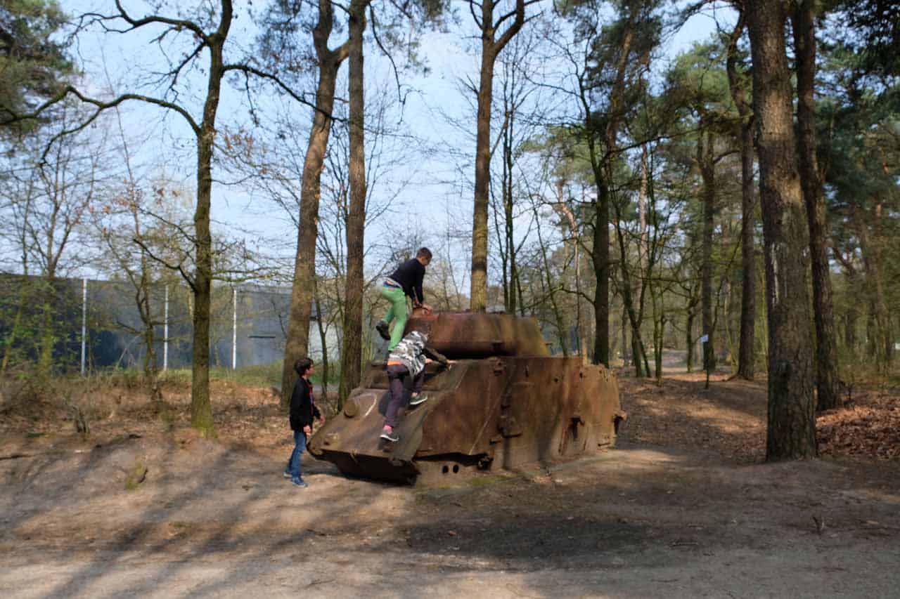 Oorlogsmuseum Overloon met kinderen - Gezin op Reis
