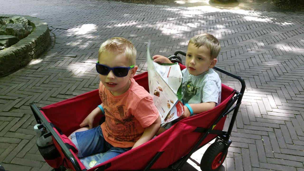 Beste opvouwbare bolderkar voor op reis of een dagje weg - Gezin op Reis