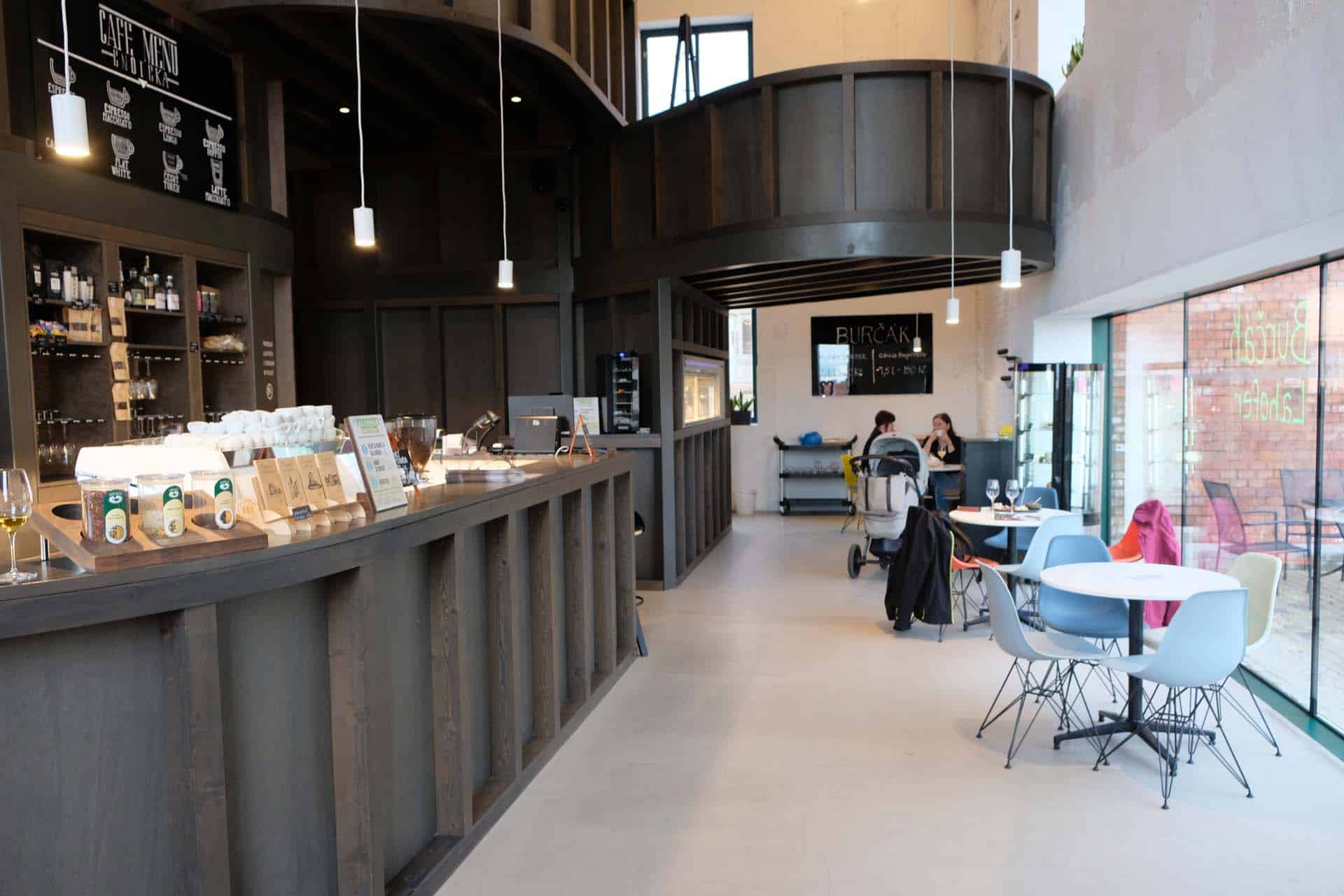 Znojmo, schattig stadje bij Podyjí Nationaal Park - Gezin op Reis