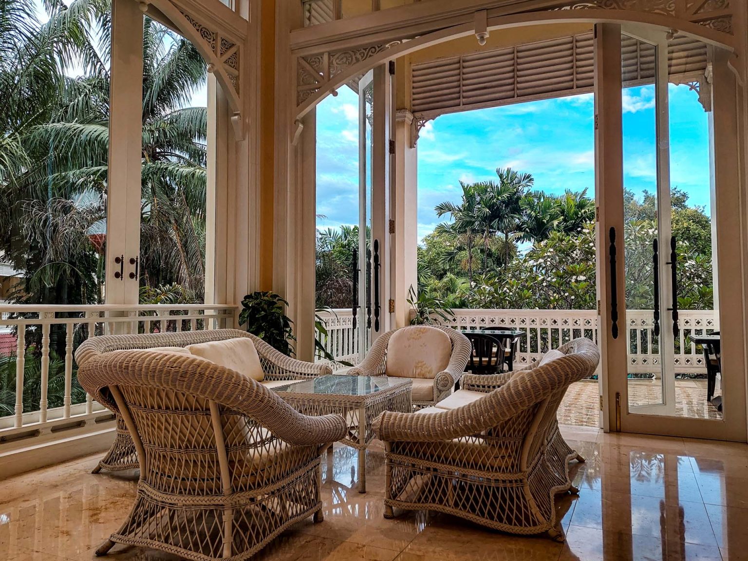 Dheva Mantra Resort: Kindvriendelijk hotel aan de rivier Kwai vlakbij ...